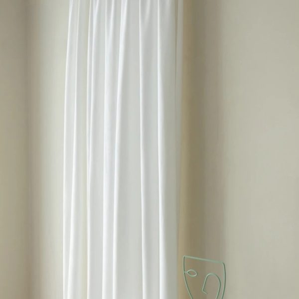 Rideau velour blanc moderne, élégant et facile à poser